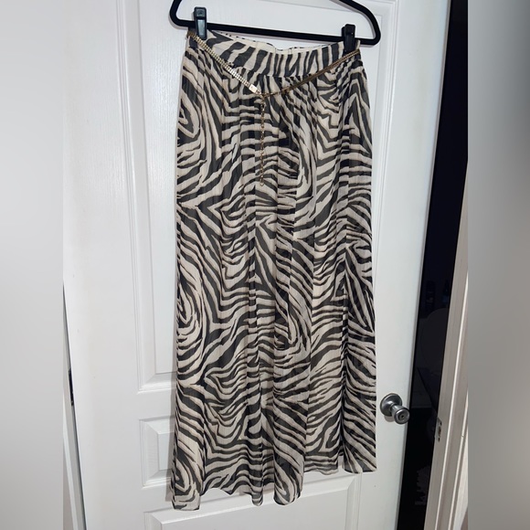 Rachel Zoe | Skirts | Rachel Zoe Zebra Print Off The Shoulder Cropped ...